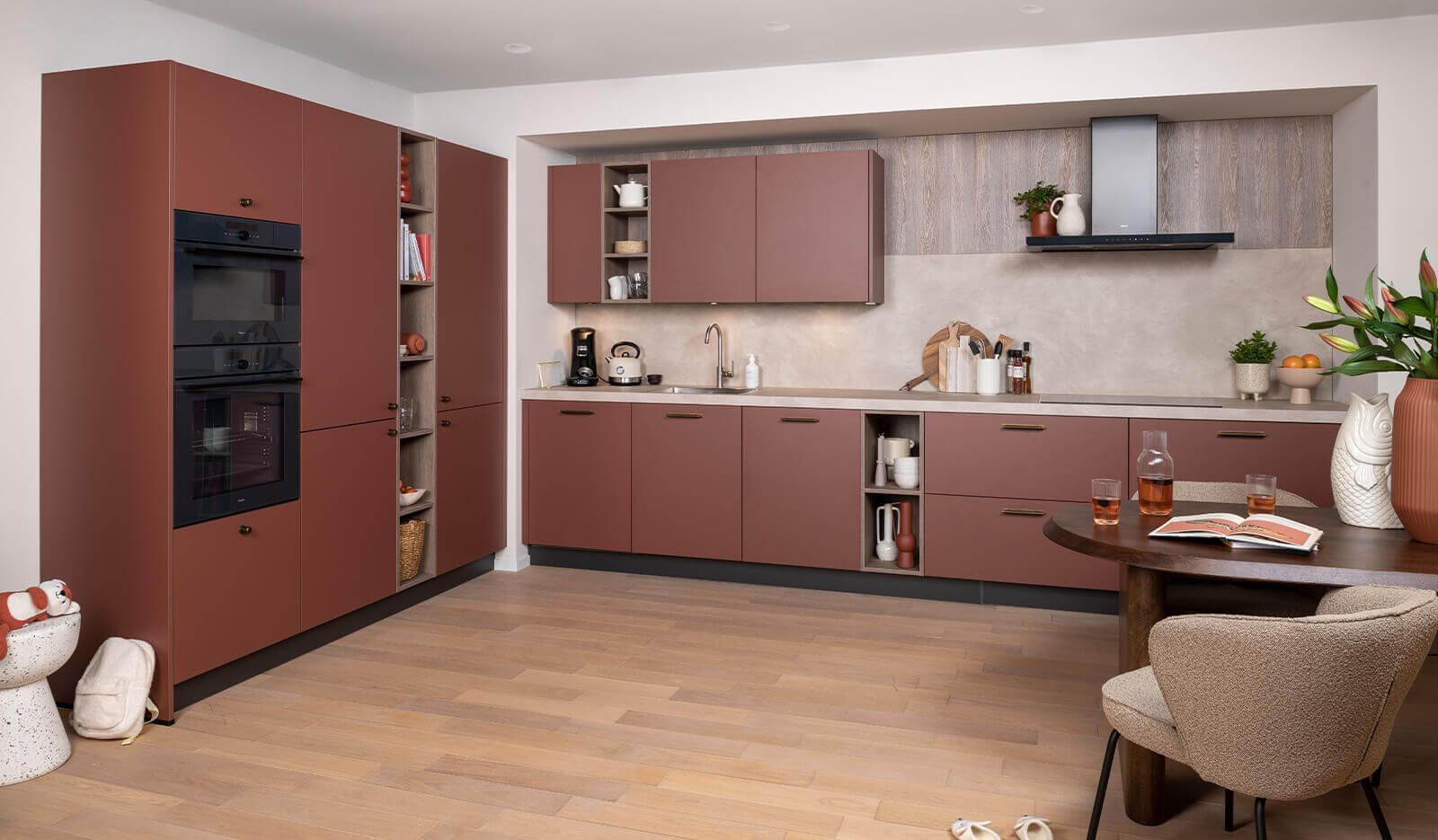 Atlas Trend roodbruin | Familiekeuken | Bruynzeel Keukens